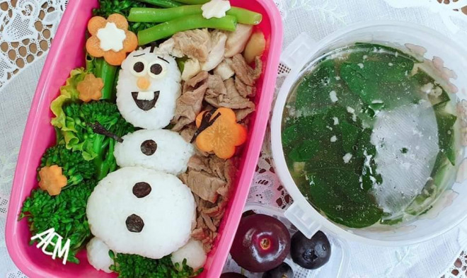 Tròn mắt trước những hộp cơm bento đẹp mắt của mẹ đảm Sài Gòn