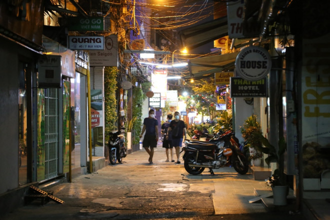 Bên trong hẻm 40 Bùi Viện, nơi bệnh nhân Covid-19 thứ 54 từng ở