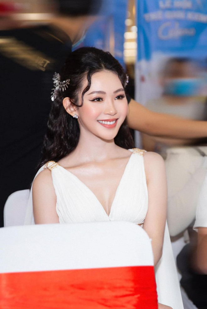 Người đẹp Cẩm Đan kiêu kỳ, Minh Anh xinh đẹp tựa nữ thần - Thế Giới Ngôi Sao