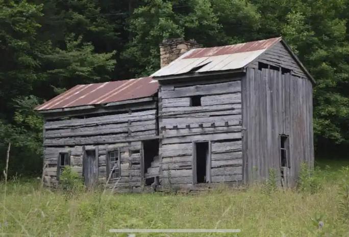 Hơn 100 tuổi lấy vợ lần hai, khi chết đi con cả 99 tuổi