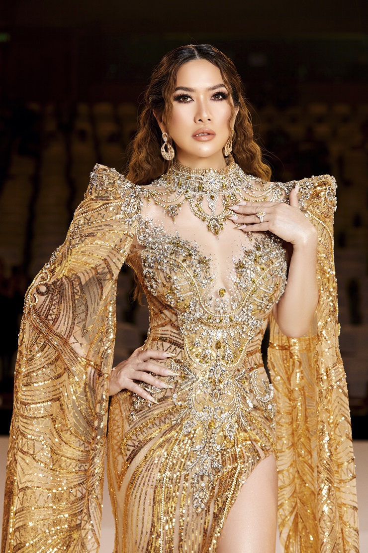 Nữ tỷ phú gốc Việt trong show về giới siêu giàu xuất hiện lộng lẫy tại ...