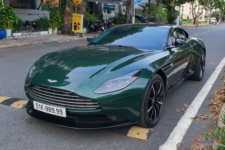 Chạy hơn 1 năm, Aston Martin DB11 độc nhất Việt Nam bị lỗ gần 5 tỷ