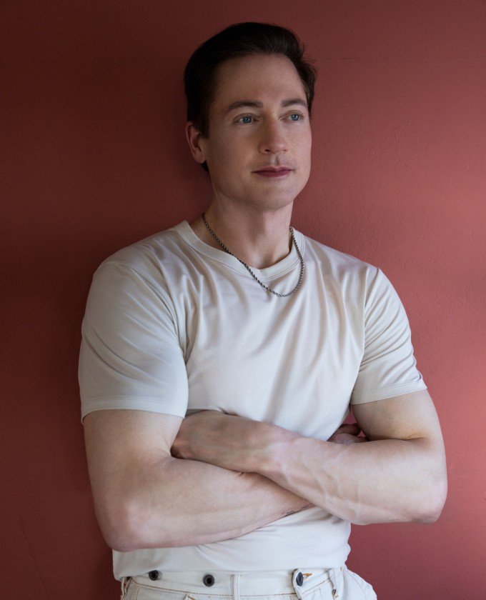 Triệu phú Mỹ dậy từ 4h30 mỗi sáng để trẻ hóa cơ thể