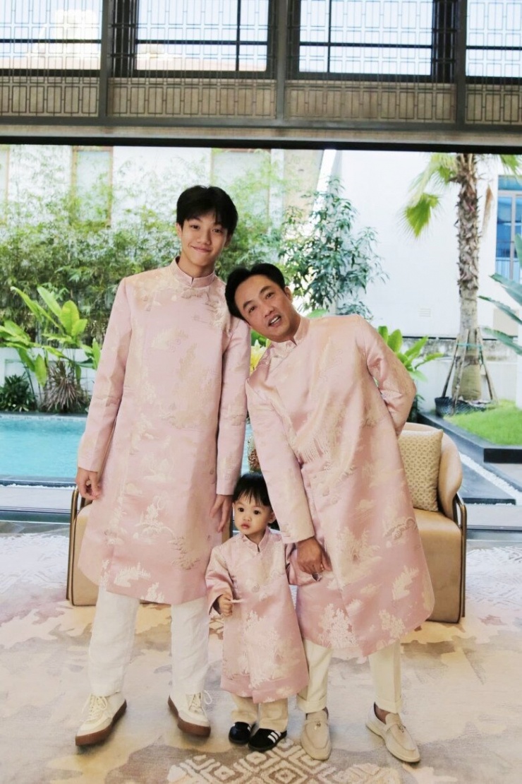 Cường Đô La chia sẻ hình ảnh Subeo thời còn bám trên lưng bố, giờ đã là ...