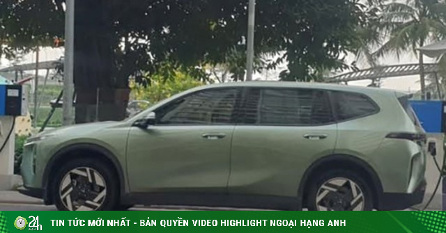 Xem trước phiên bản đủ của mẫu xe VinFast Limo Green