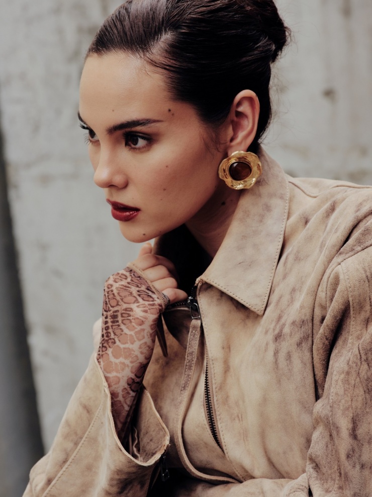 Sắc vóc 'mỹ nhân đẹp vượt thời gian' Catriona Gray