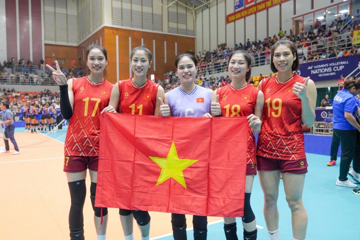 Sắc vóc nổi bật của tuyển thủ bóng chuyền nữ Việt Nam Ly Ly