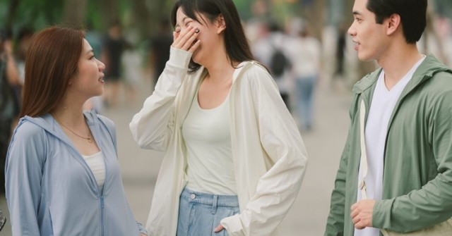 Từ món đồ "mặc cho có” đến bí quyết chọn đúng: Áo chống nắng đang bước ...
