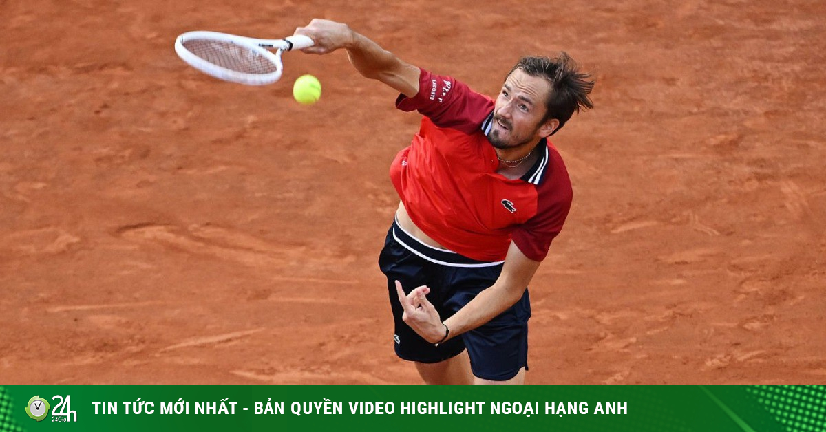 Video tennis Medjedovic - Medvedev: Thảm bại set 2, bừng tỉnh đúng lúc ...