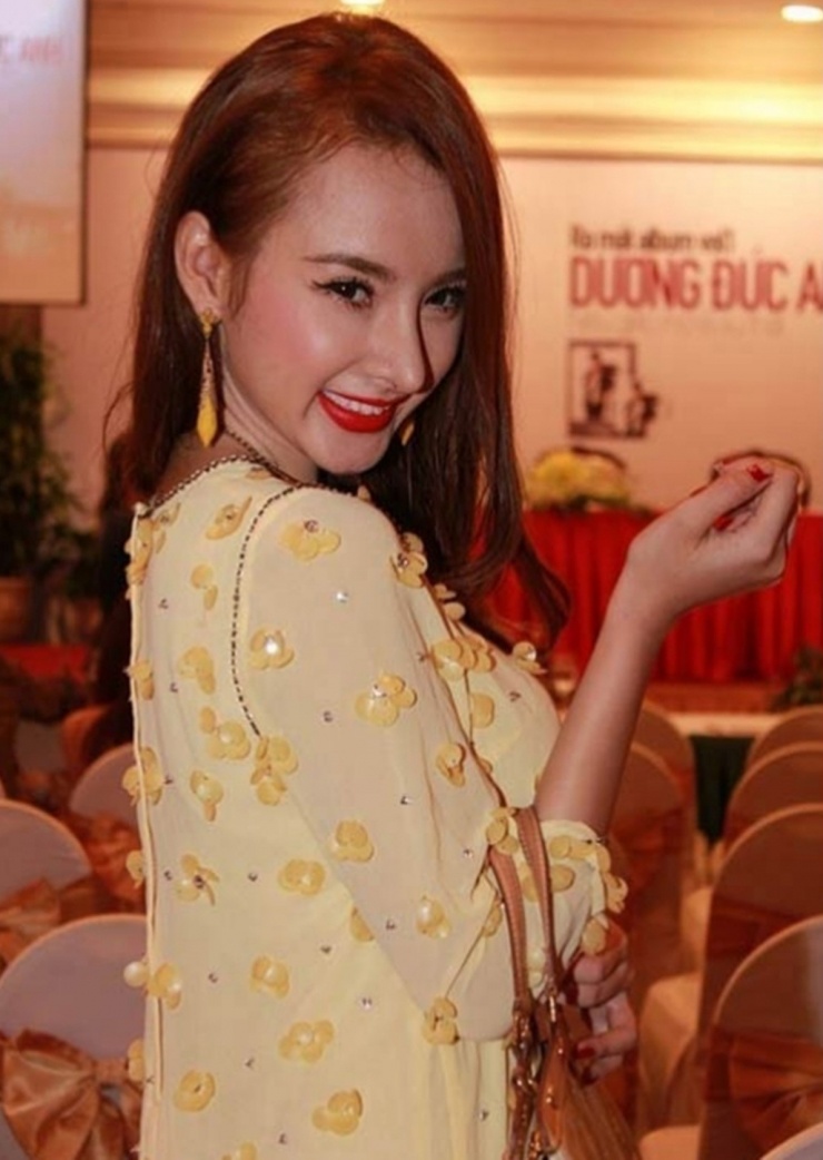 Angela Phương Trinh: Từ sao nhí đến 'nữ hoàng thị phi'