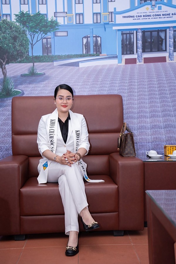 Trần Vân - nữ lãnh đạo xuất sắc và trẻ tuổi trong lĩnh vực làm đẹp