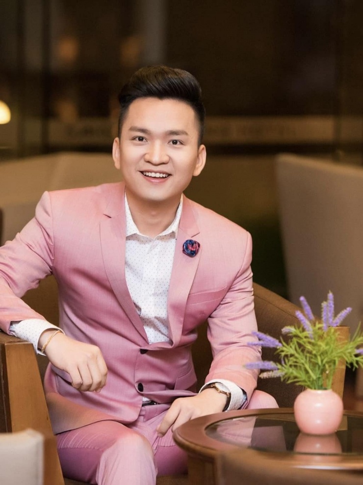 MC Hạnh Phúc VTV 9 năm ăn chay trường, phải hủy tiệc cưới vào phút chót