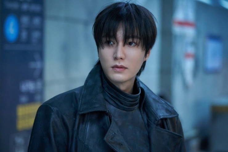 Lee Min Ho "tã" đến mấy vẫn đẹp bất chấp, đẳng cấp visual khiến fan hú ...