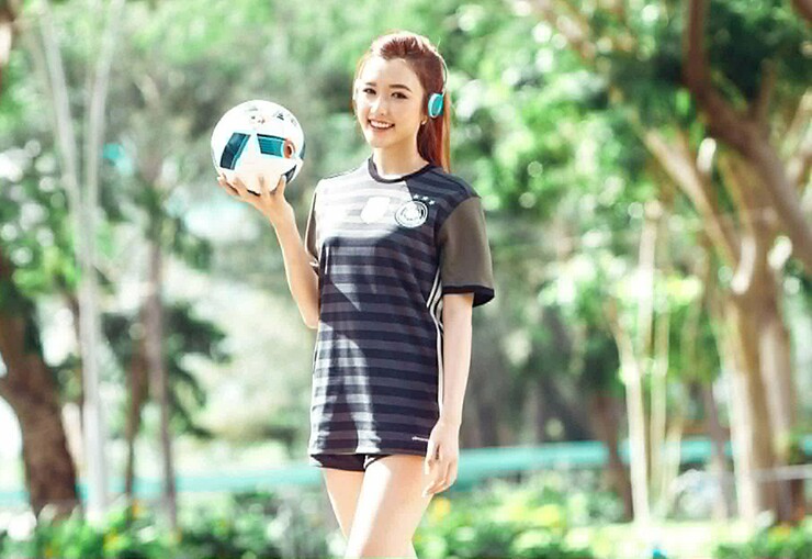 Người đẹp Bling mong Ronaldo vô địch World Cup, hot girl Phương Chi ...