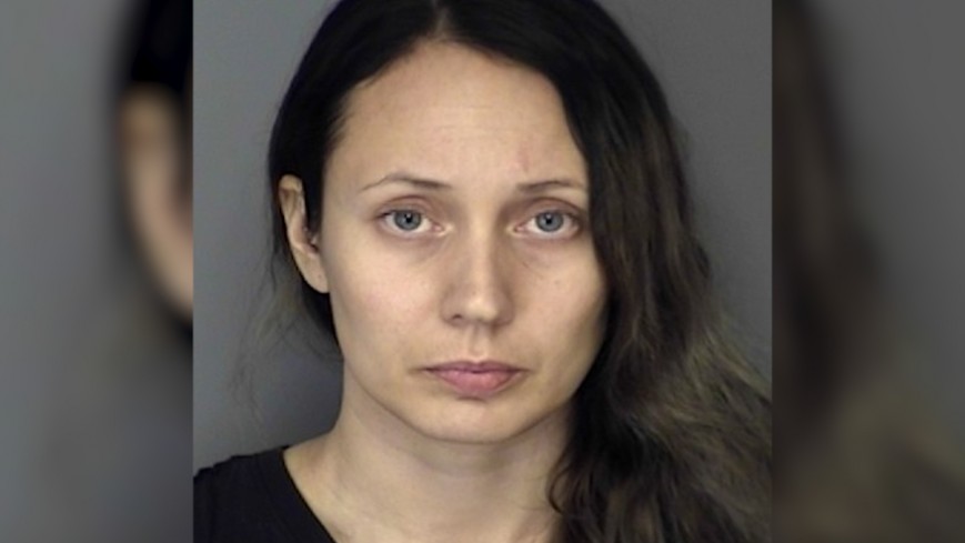 Bí mật "động trời" phía sau bức ảnh khỏa thân của cô giáo trong điện ...