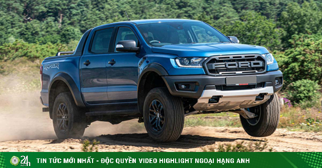Giá xe Ford Ranger Raptor niêm yết và lăn bánh tháng 8/2022