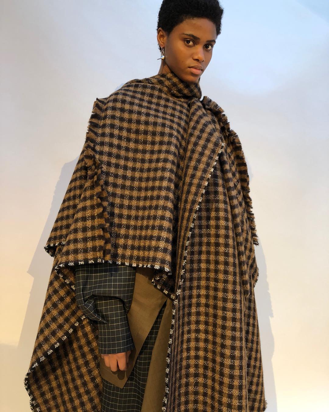 Làm cách nào để làm chủ gu thẩm mỹ Academia cho năm học mới?