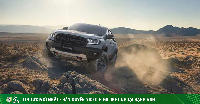 Giá xe Ford Ranger Raptor niêm yết và lăn bánh tháng 9/2022