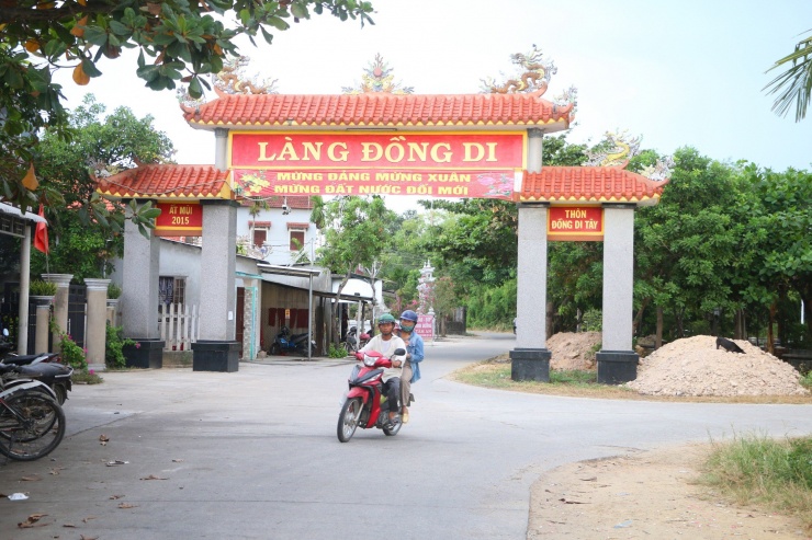 Ở ngôi làng làm giỗ chung cho các liệt sĩ, mẹ Việt Nam anh hùng