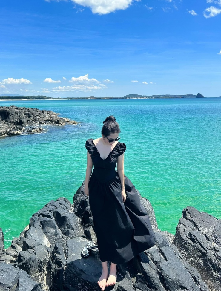 Check-in hồ nước cạn tuyệt đẹp ở hòn lao Mái Nhà