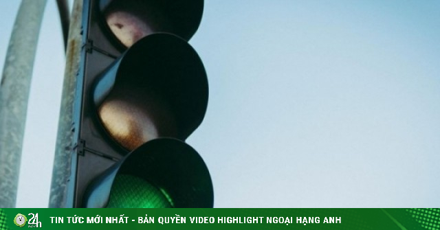 Năm 2025, đi sao cho đúng khi thấy tín hiệu đèn vàng?