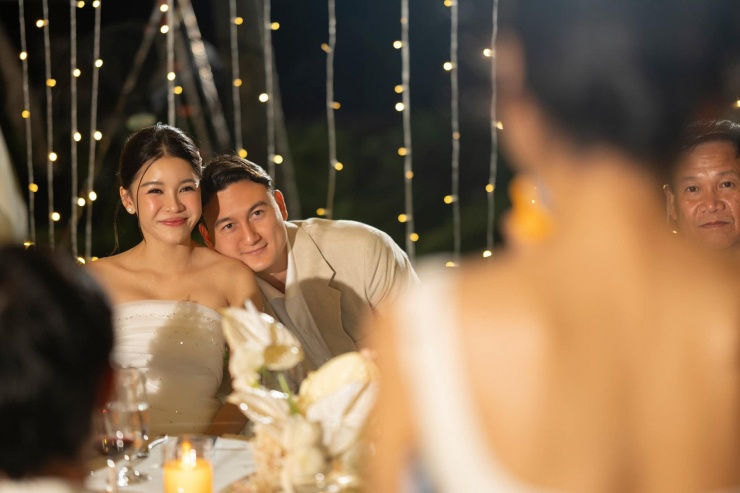 Ngắm ảnh cưới đẹp lung linh của Văn Lâm - Yến Xuân