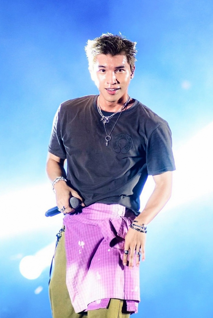 Hiếu Thứ Hai - từ sinh viên kinh tế đến rapper hút fan