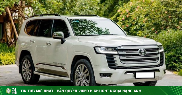 Toyota Land Cruiser LC 300 phiên bản nâng cấp lộ diện