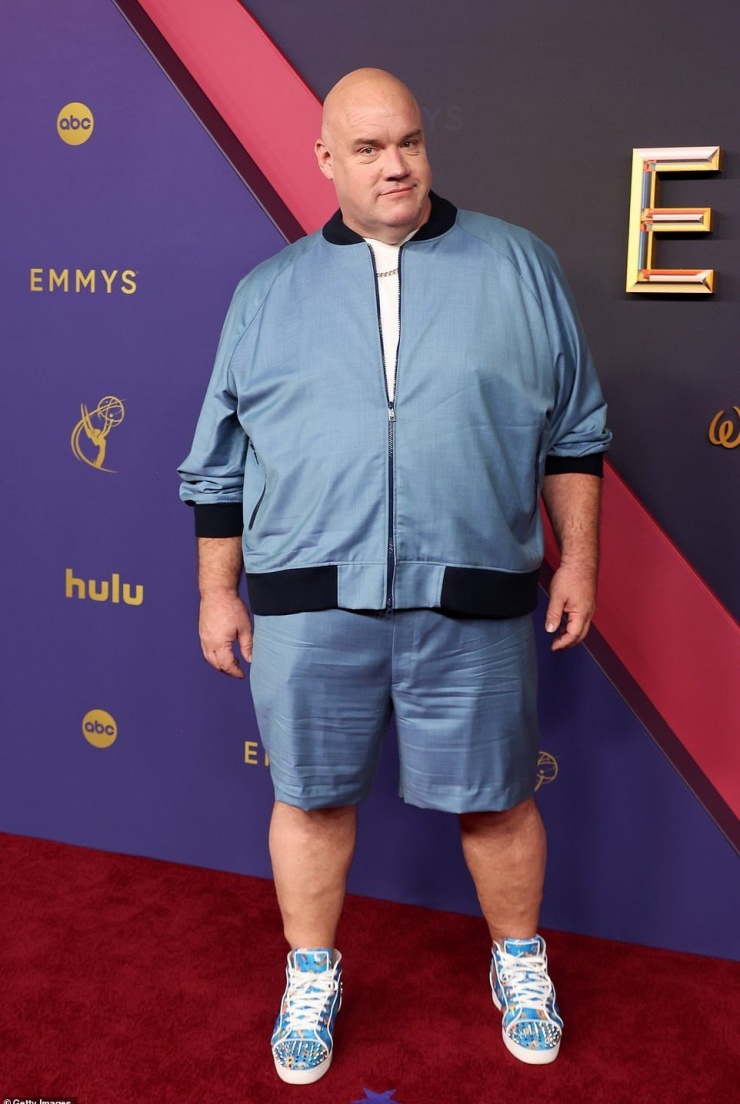 Trang phục thảm họa trên thảm đỏ Emmy 2024