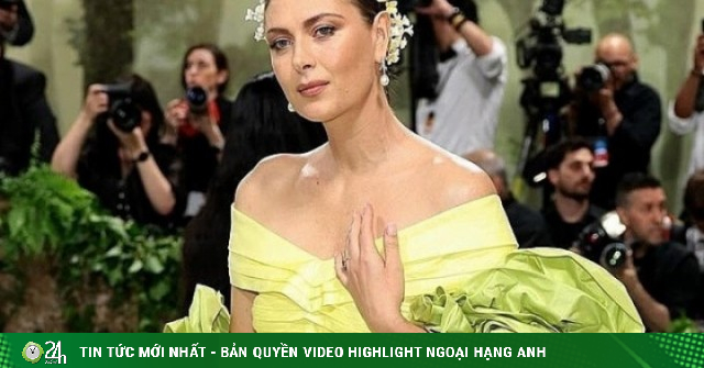 Phong cách 'Búp bê quần vợt' Maria Sharapova