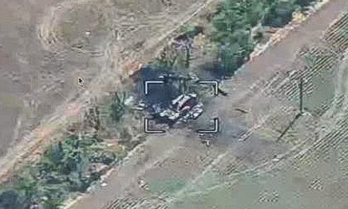 Drone Ukraine bám đuổi, phá hủy bệ phóng S-300 Nga