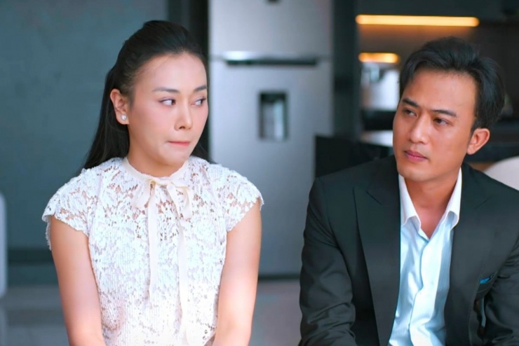 Phương Oanh diện áo tự thiết kế ba năm trước lên phim