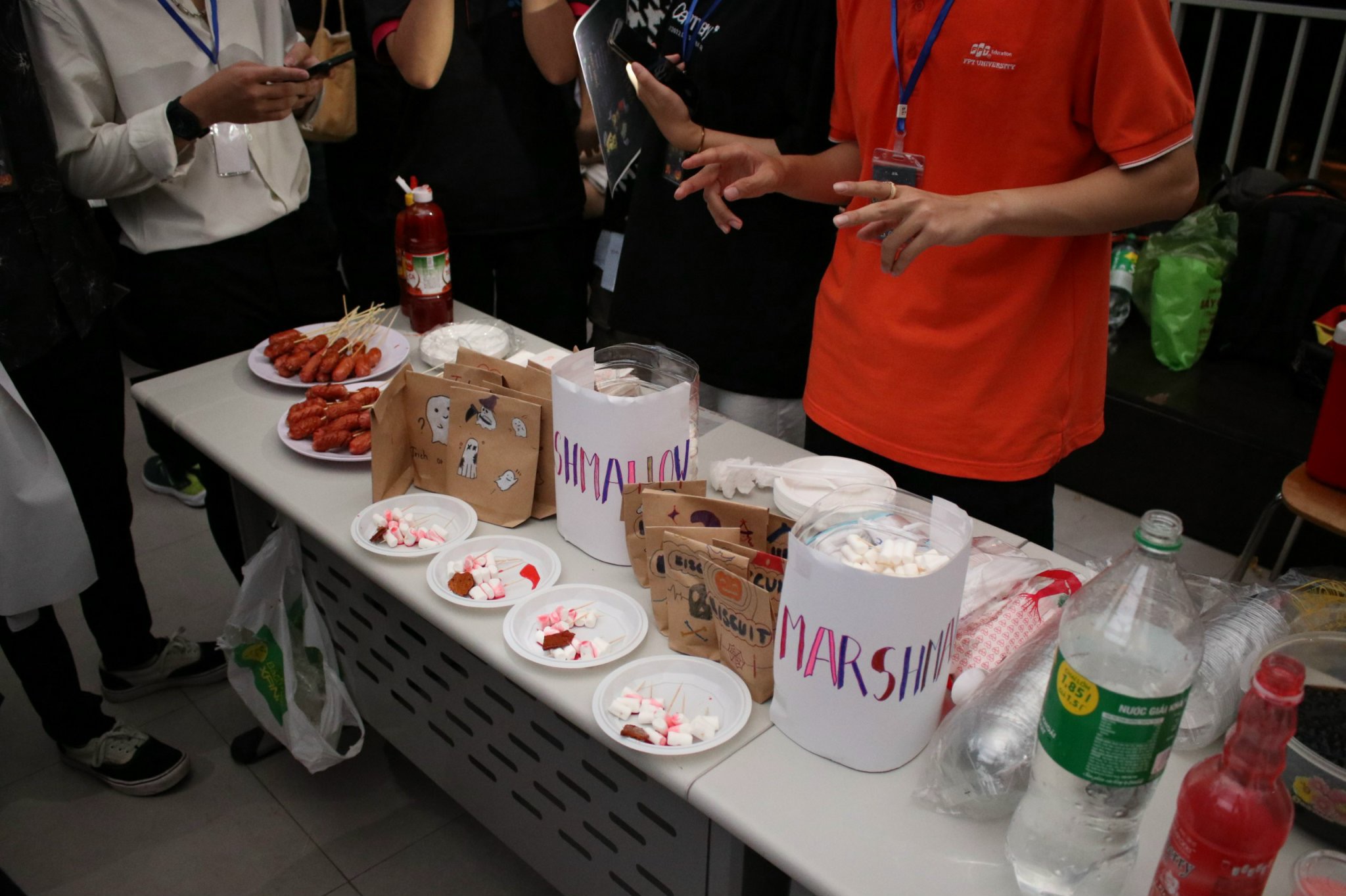 Câu lạc bộ Truyền thông Cóc Sài Gòn mở cửa phục vụ lễ hội Halloween ...