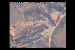 FAB-1500 dội xuống Kupyansk, căn cứ Ukraine là mục tiêu