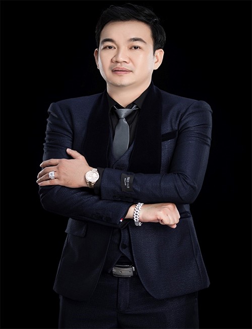 Sĩ Linh Luxury Diamond & Jewelry: Hành trình xây dựng thương hiệu từ uy ...