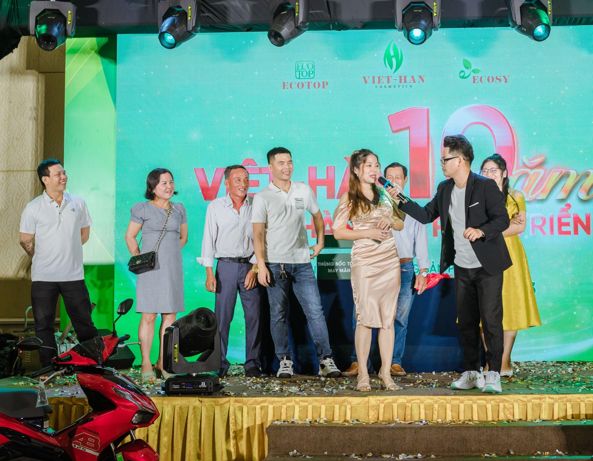 Á hậu Huyền My xinh đẹp tại lễ ra mắt dòng sản phẩm mới thương hiệu Ecosy-Ecotop 2023