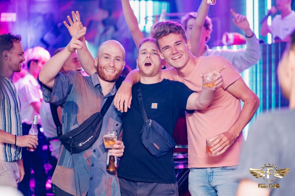 Chàng sinh viên âm nhạc Lý Việt Hùng và ngọn lửa đam mê mang tên Feel ...