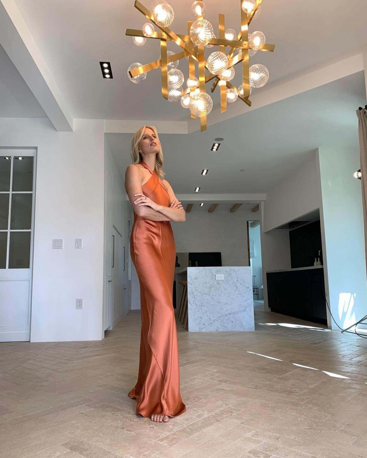 "Thiên thần nội y không rốn" từng phải photoshop gắn rốn giả, có body ...