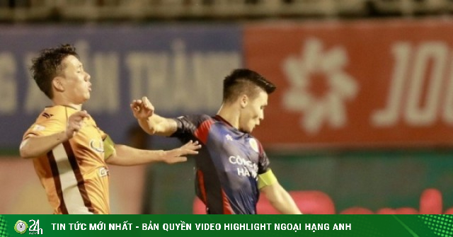 HA Gia Lai thắng xấu hổ và bệnh câu giờ ở V-League