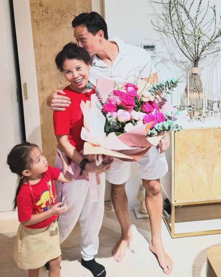 Sao Việt bị nói "ăn bám" vợ: Kim Lý biết ơn mẹ Hồ Ngọc Hà, Tuấn Hưng đáp trả sâu cay