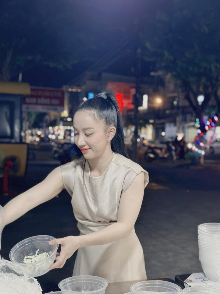 Xếp xó đồ bộ "luộm thuộm", vợ Lê Dương Bảo Lâm nay diện đầm dây khoe dáng khiến loạt mỹ nhân ...